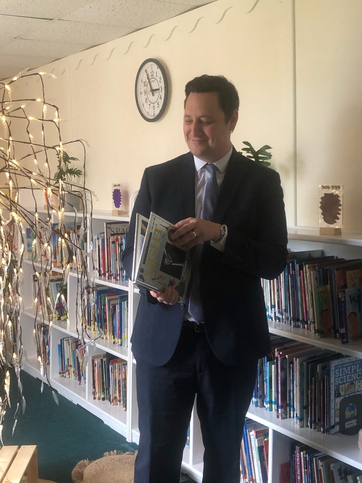 Tees Valley Mayor impressed with new-look school library - Ad Astra ...